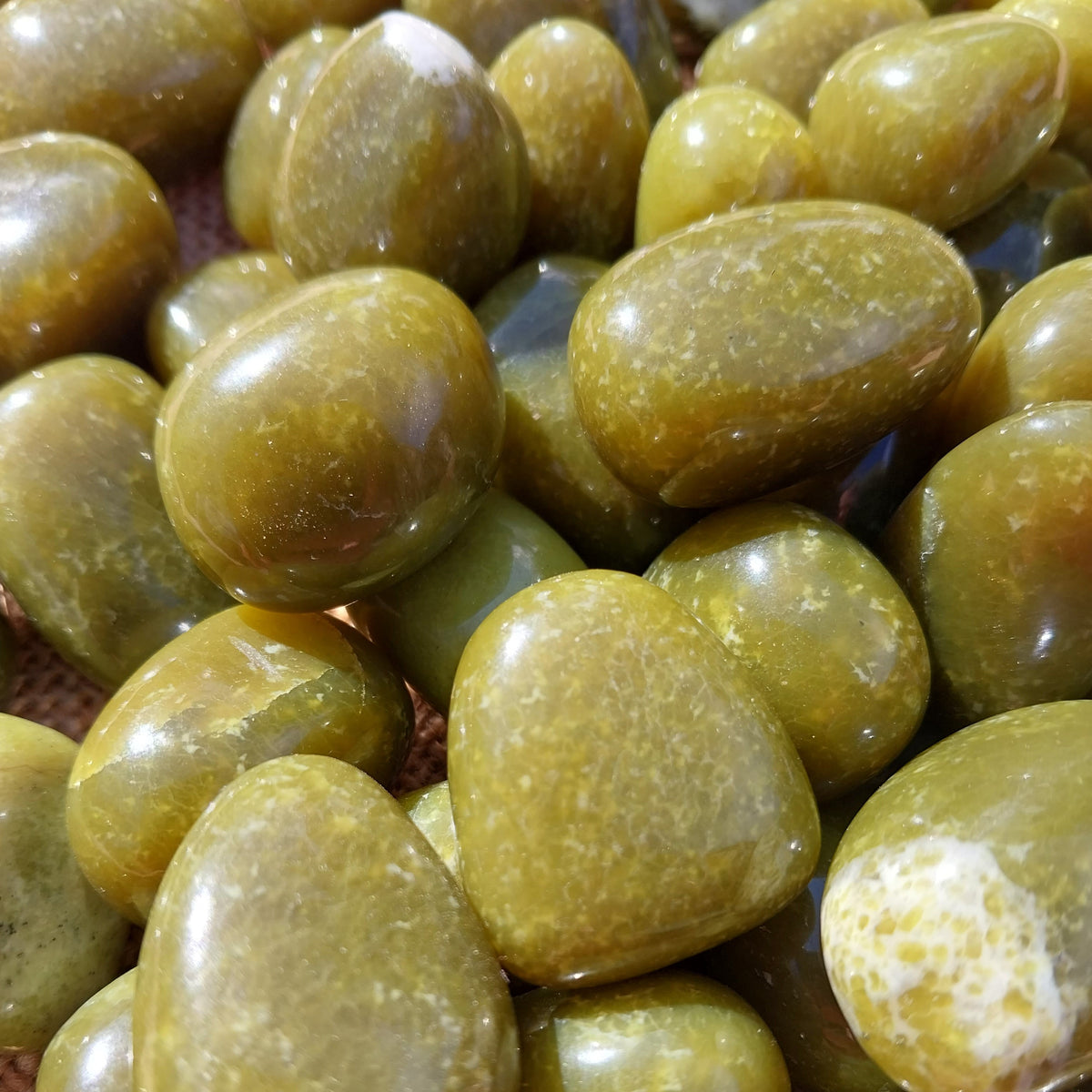 Olivian Jade - tumbled (Nephrite Jade) – Mother Forager